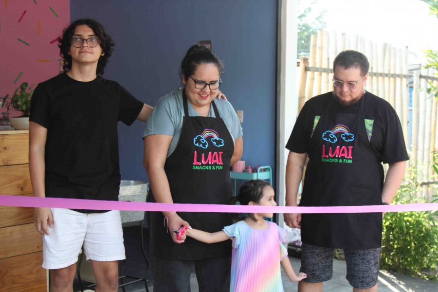 Dos 8 | Gran Inauguración de LUAI Snacks & FUN